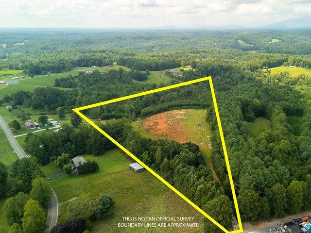 Tractor Ln, Cana, VA 24317