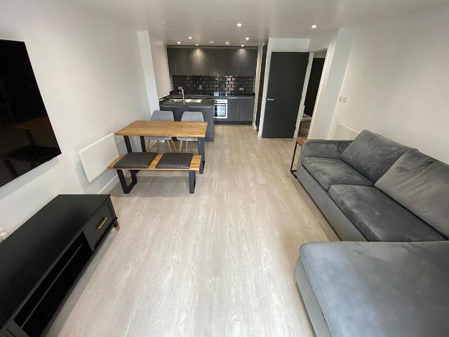 Trade Street, Cardiff CF10, 3 bed flat to rent, £1,800 pcm | PrimeLocation