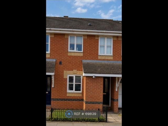 Trader Road, London E6, 2 bed terraced house to rent, £1,900 pcm | PrimeLocation