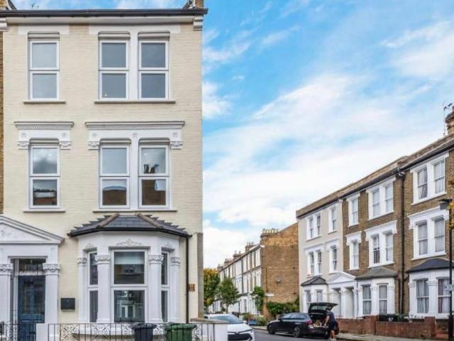 Tradescant Road, London SW8, Studio to rent, £1,400 pcm | PrimeLocation