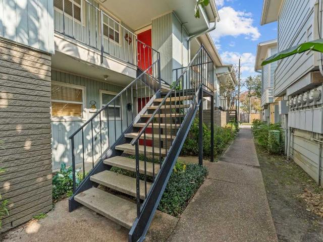 Tradewinds Apartment 2 Bedroom Apartment for Rent at 102 Strand St, Galveston, TX 77550 Lindale