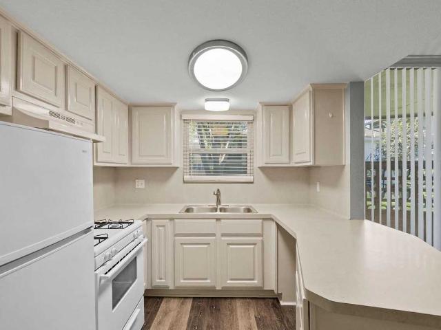Tradewinds Apartment Studio Apartment for Rent at 102 Strand St, Galveston, TX 77550 Lindale
