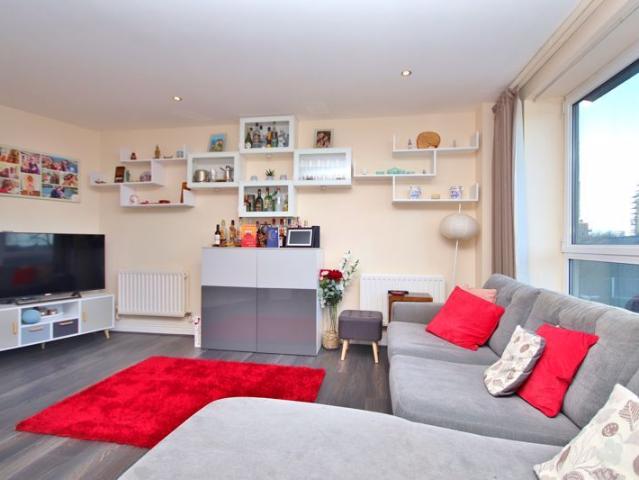 Tradewinds, Two Double Bedrooms E16, 2 bed flat to rent, £2,050 pcm | PrimeLocation