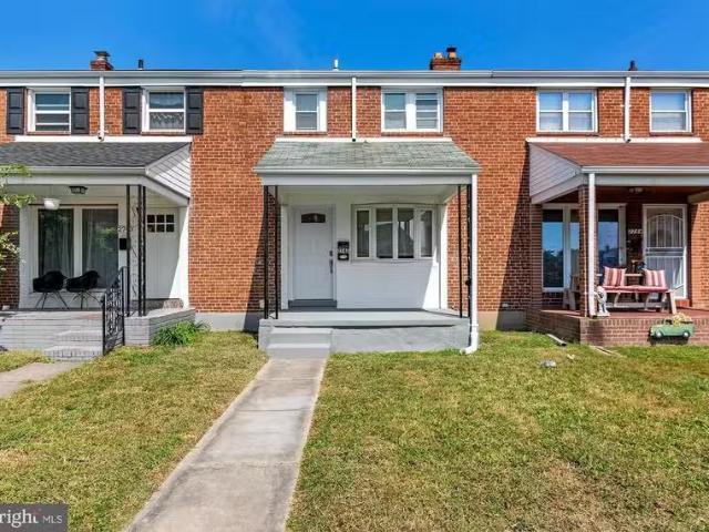 Traditional, Interior Row/Townhouse DUNDALK, MD 2742 Kirkle.