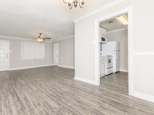Trafalgar 2 Bedroom Apartment for Rent at 2900 Briarhurst Dr, Houston, TX 77057 Woodlake Briar Meadow
