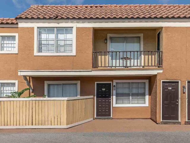 Trafalgar 2 Bedroom Apartment for Rent at 2900 Briarhurst Dr, Houston, TX 77057 Woodlake Briar Meadow