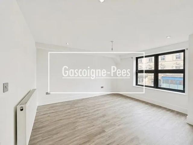 Trafalgar Court, Aldershot, GU11