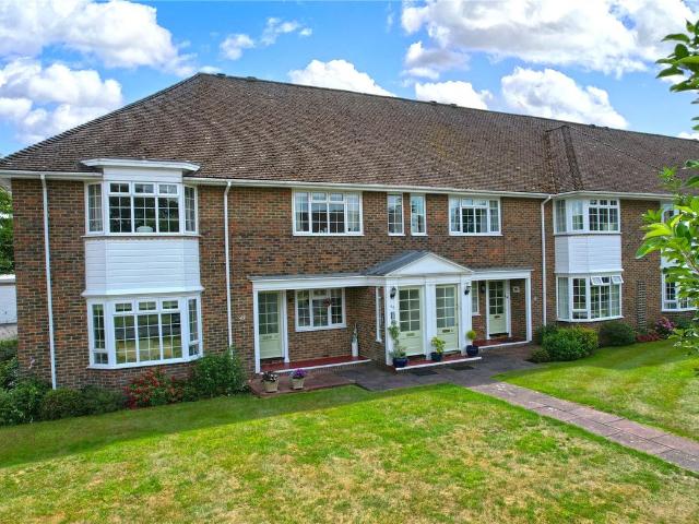 Trafalgar Court, Farnham, Surrey GU9, 2 bed flat to rent, £1,600 pcm | PrimeLocation