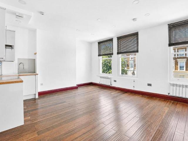 Trafalgar Avenue, London 1 bed flat to rent £1,700 pcm £392 pw