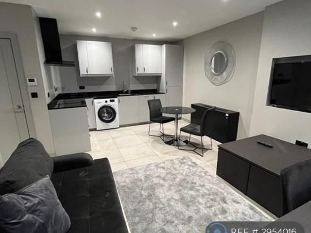 Trafalgar House, Leeds, LS1 Studio to rent £1,099 pcm £254 pw