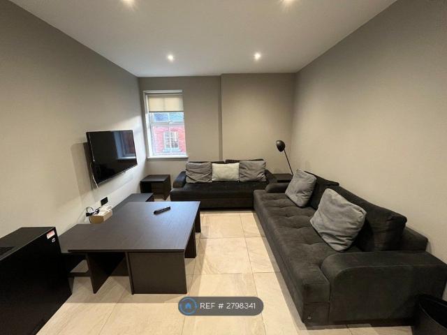 Trafalgar House, Leeds LS1, 2 bed flat to rent, £1,550 pcm | PrimeLocation