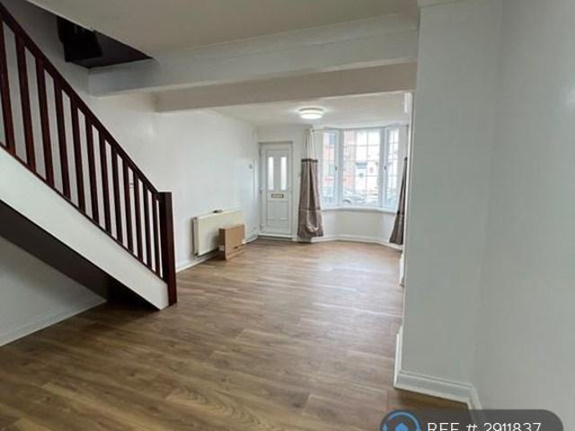 Trafalgar St, Gillingham, ME7 3 bed terraced house to rent £1,621 pcm £374 pw