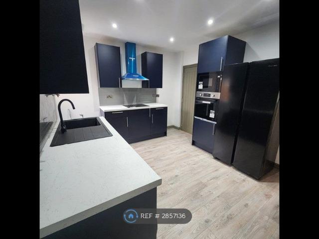 Trafalgar St, Gillingham ME7, 5 bed terraced house to rent, £2,895 pcm | PrimeLocation