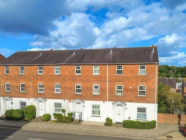 Trafalgar Place, Lymington, 3 Bedroom Terraced