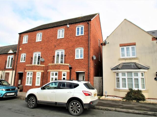 Trafalgar Road, Tewkesbury GL20, 3 bed property to rent, £1,400 pcm | PrimeLocation