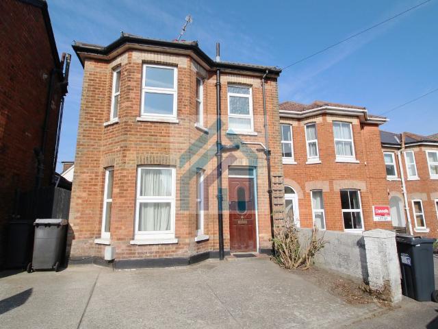 Trafalgar Road, Winton, Bournemouth BH9, 4 bed detached house to rent, £2,250 pcm | PrimeLocation