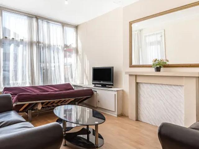 Trafalgar Road, London, SW19 1HR, United Kingdom | 4 bed house for rent #167654451 | Rentberry