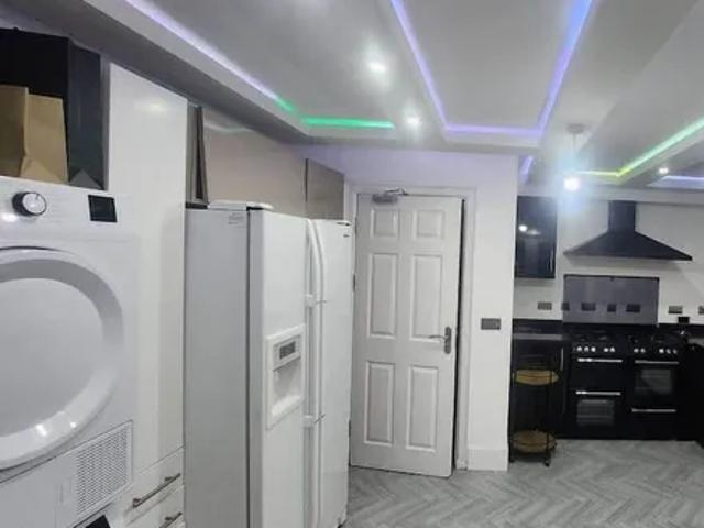 Trafford, M16 9QS, United Kingdom | 1 bed house for rent #160289251 | Rentberry