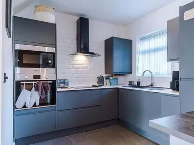 Trafford, M32 0UW, United Kingdom | 3 bed house for rent #160306452 | Rentberry