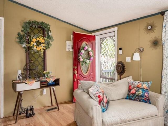 Trail St, Franklin, Home For Sale