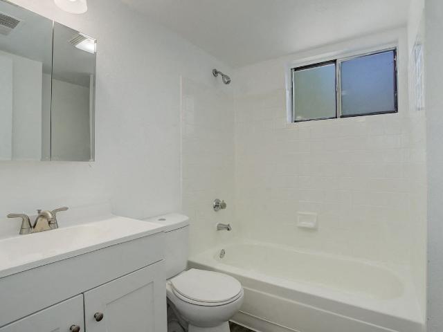 Trailpoint by Trion Living 1 Bedroom Apartment for Rent at 10756 E Virginia Ave, Aurora, CO 80012 Expo Park