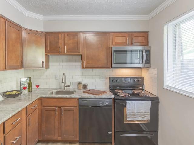 Trails at Mariemont 1 Bedroom Apartment for Rent at 8204 Wooster Pike, Cincinnati, OH 45227