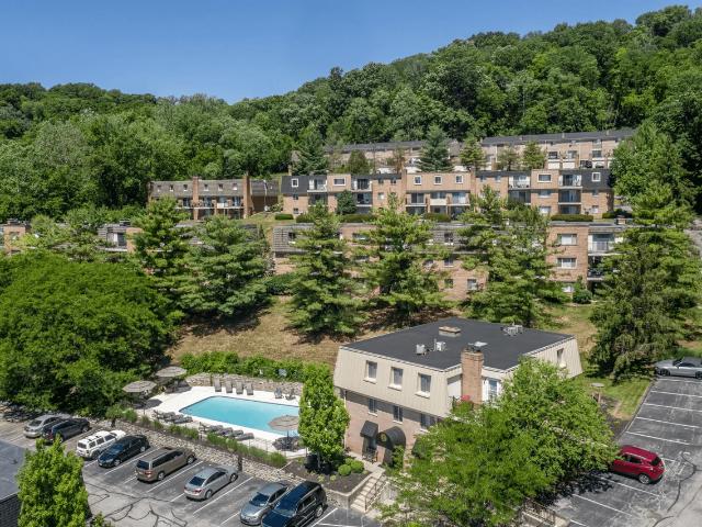 Trails at Mariemont 2 Bedroom Apartment for Rent at 8204 Wooster Pike, Cincinnati, OH 45227