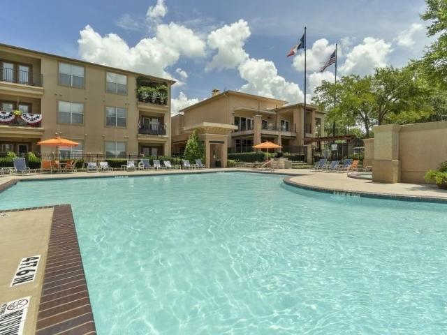 Trails of White Rock 2 Bedroom Apartment for Rent at 1121 Beachview St, Dallas, TX 75218