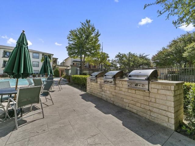 Trails of White Rock 2 Bedroom Apartment for Rent at 1121 Beachview St, Dallas, TX 75218