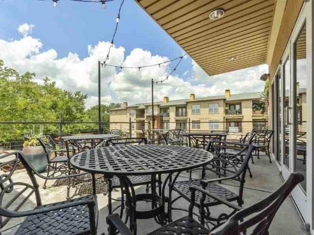Trails of White Rock 2 Bedroom Apartment for Rent at 1121 Beachview St, Dallas, TX 75218
