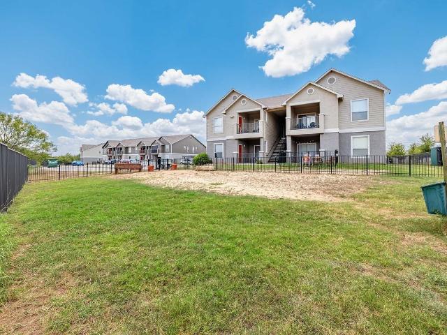 Trailside Apartments 1 Bedroom Apartment for Rent at 8120 Mainland Dr, San Antonio, TX 78240