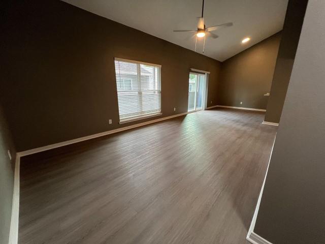 Trailwood Village Apartments 1 Bedroom Apartment for Rent at 2200 Lake Village Dr, Houston, TX 77339 Kingwood