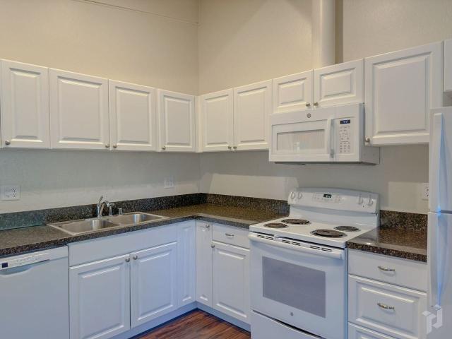 Train Station Apartments 2 Bedroom Apartment for Rent at 390 Rio Lindo Ave, Chico, CA 95926