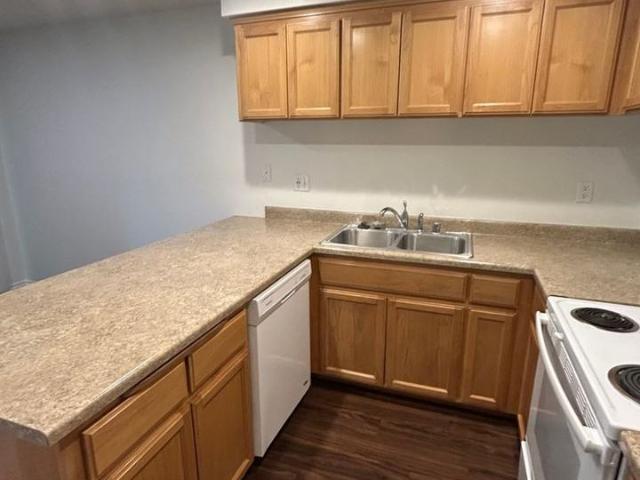 Train Station Apartments 2 Bedroom Apartment for Rent at 390 Rio Lindo Ave, Chico, CA 95926