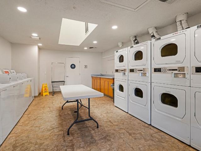 Train Station Apartments 2 Bedroom Apartment for Rent at 390 Rio Lindo Ave, Chico, CA 95926