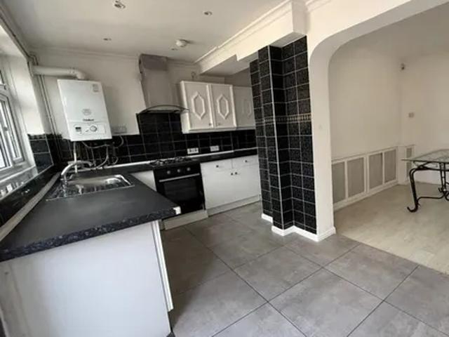 Tranmere Road, London, EN1 1HH, United Kingdom | 4 bed house for rent #124875517 | Rentberry
