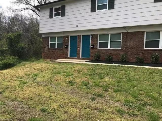 Transitional, Condo/Townhouse Greensboro, NC 1432 Ardmore D.