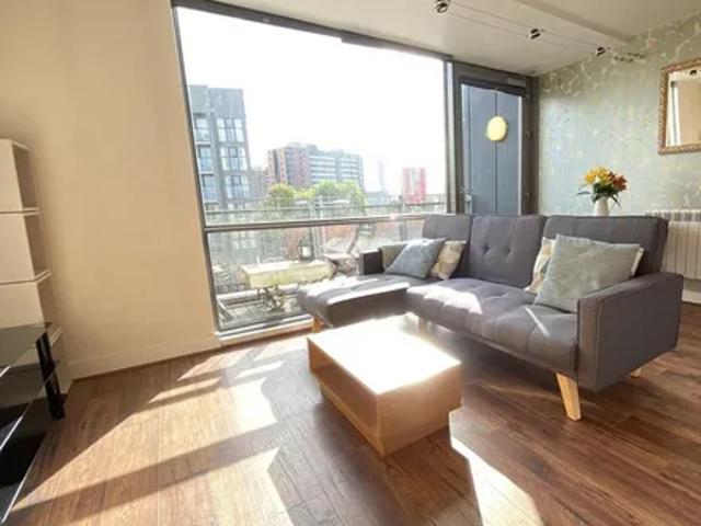 Transport House, 1 Crescent, Blackfriars, Salford, M5 4JN, United Kingdom | 2 bed duplex for rent #139067921 | Rentberry