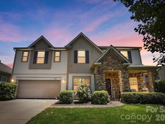 Tranquil Falls Ln, Matthews, Home For Sale