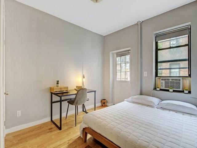Tranquil ROOM at The Kensington House