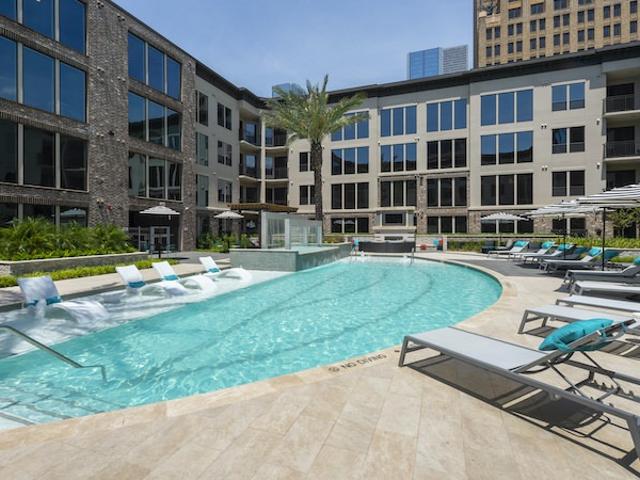 Tranquil Studio Apartment in Houston's Serene Neighborhood