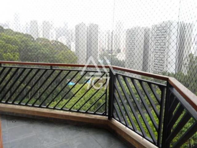 TRANQUILIDADE E LAZER COM QUADRA DE TÊNIS!