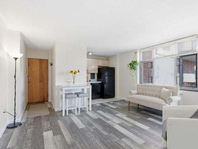 Trapelo Rd Apt,belmont, Condo For Sale