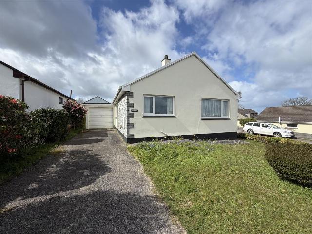 Trevelthan Road, Redruthm, Cornwall TR16, 3 bed detached bungalow to rent, £1,300 pcm | PrimeLocation