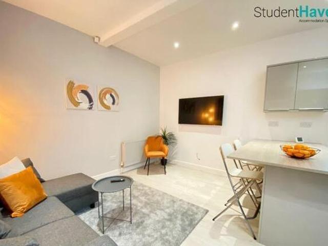 Trevelyan Street, Huddersfield, 5 Bedroom Terraced