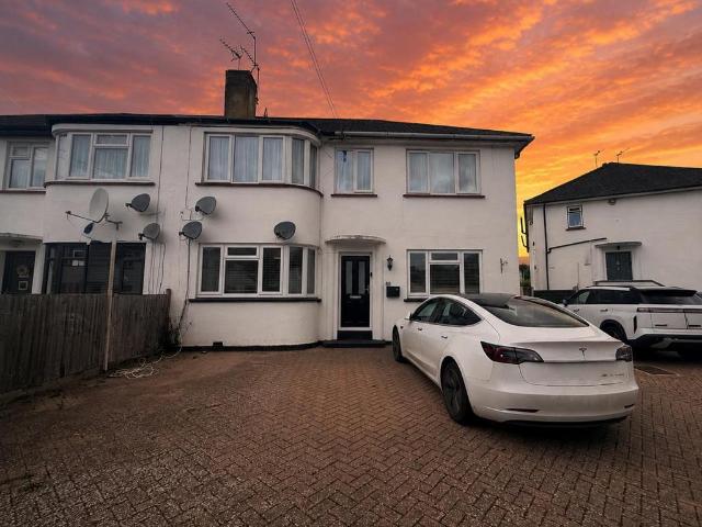 Trevellance Way, WATFORD 2 bed maisonette to rent £1,700 pcm £392 pw