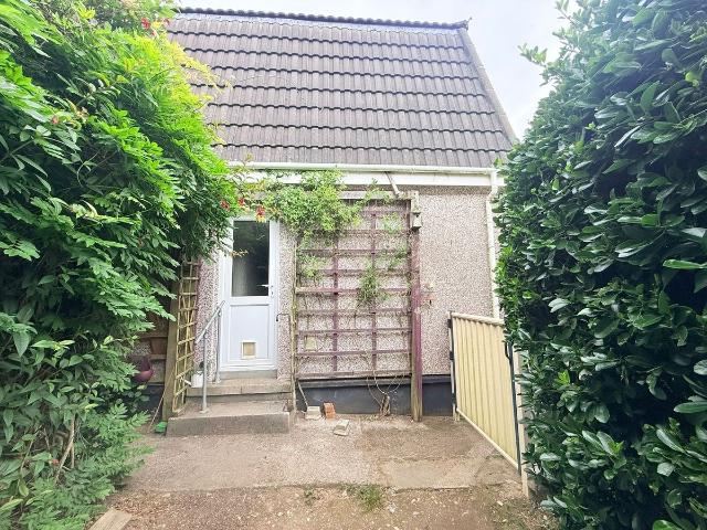Treverbyn Road, Truro TR1, 2 bed flat to rent, £1,100 pcm | PrimeLocation