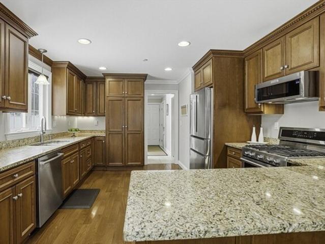 Trevor Ln Unit,hopkinton, Condo For Sale