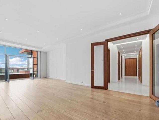 Trevor Square, Knightsbridge, 2 Bedroom Flat