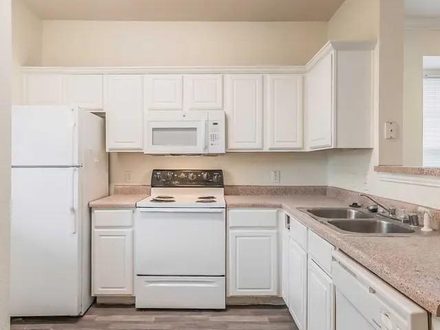 Treymore Eastfield 1 Bedroom Apartment for Rent at 2631 John West Rd, Dallas, TX 75228